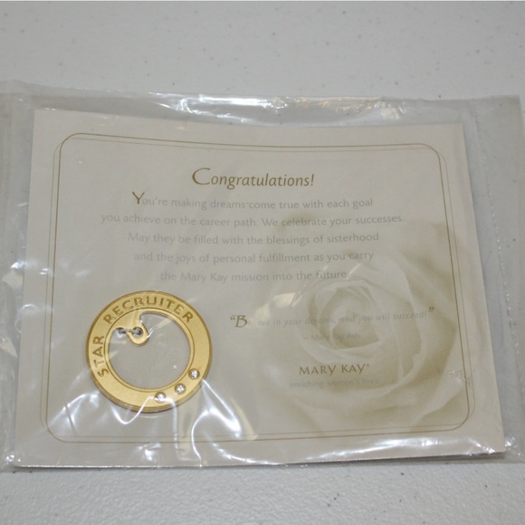Mary Kay | Jewelry | Mary Kay Congratulations Star Recruiter Pin ...